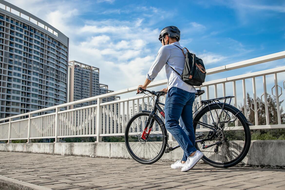 6 Tips for Getting to Work on Two Wheels